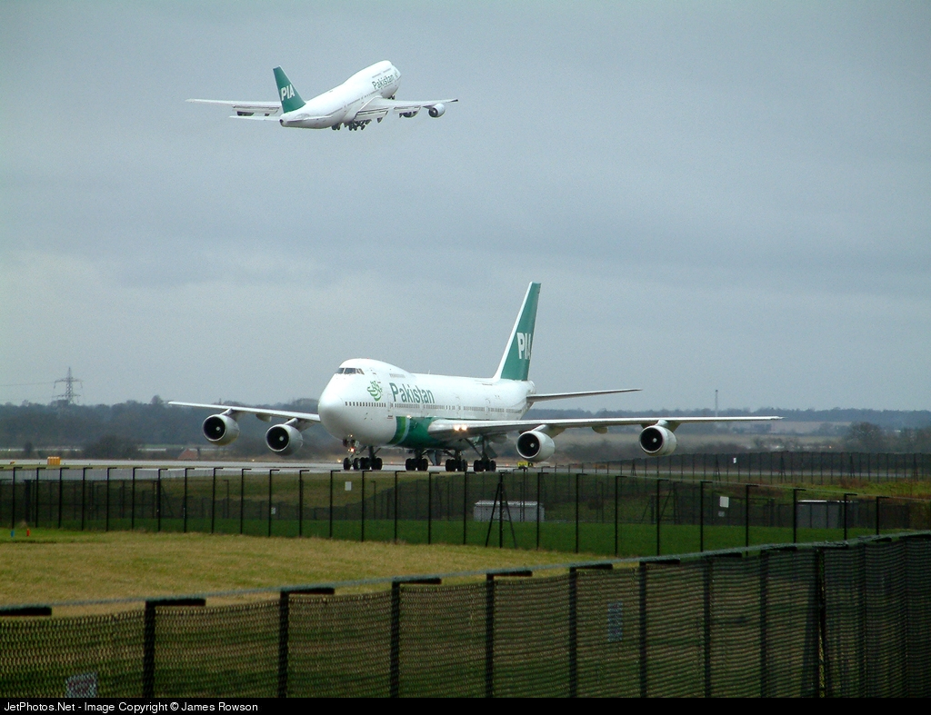 AP-BAK | Boeing 747-240B(M) | Pakistan International Airlines (PIA ...