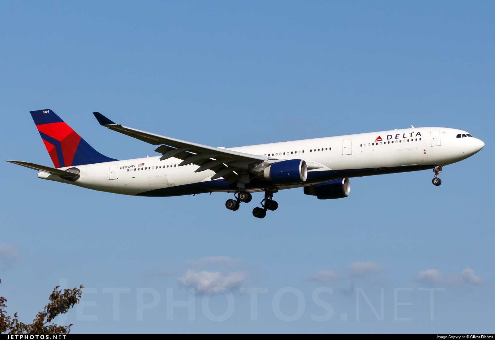 N805NW | Airbus A330-323 | Delta Air Lines | JetPhotos